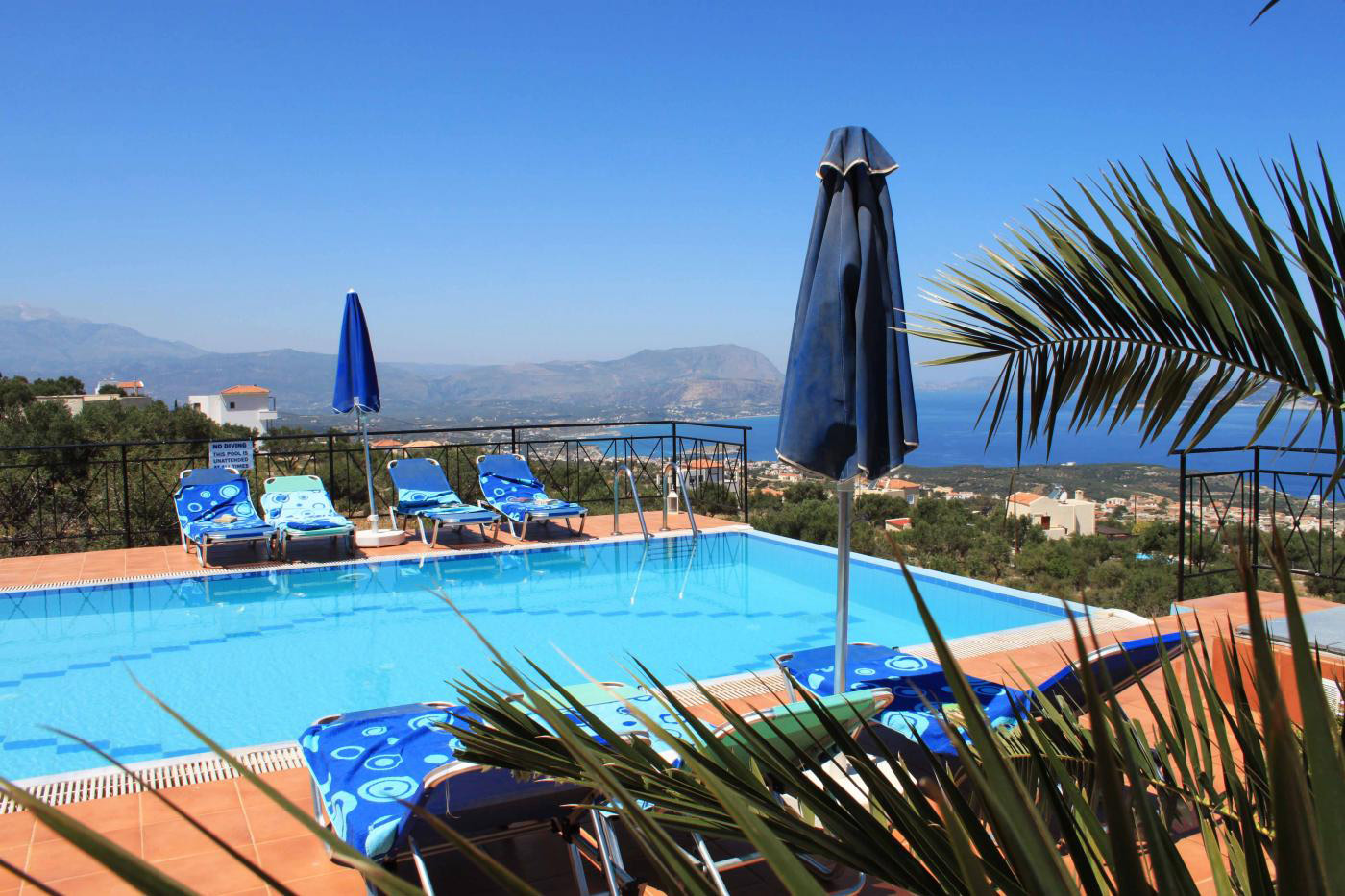 The Bay Tree Villa - Villas in Kokkino Chorio - Crete Escapes